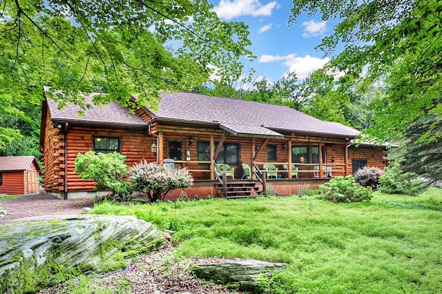 Modern Log Cabin Exterior